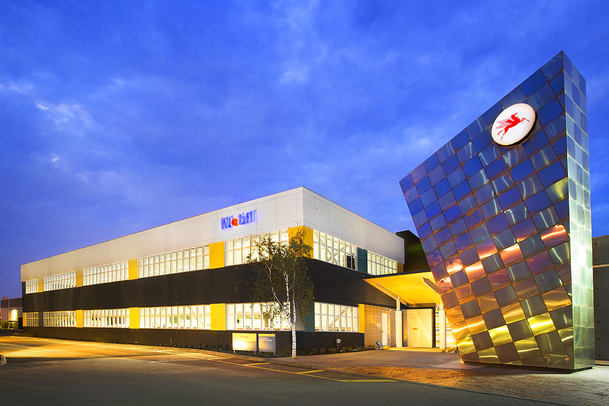 Exxon Mobil - Main Administration Building and Central Amenities ...